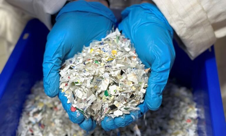 Projeto de triagem de plástico alimentado por IA, liderado por ...